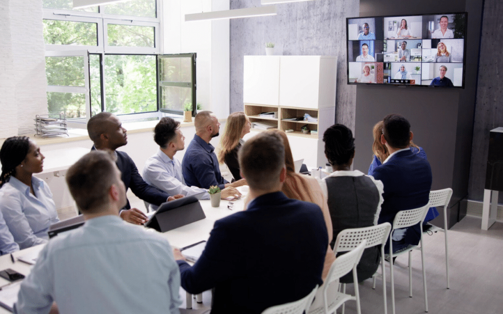 Best TVs for Conference Rooms & Meeting Rooms | RELIANT